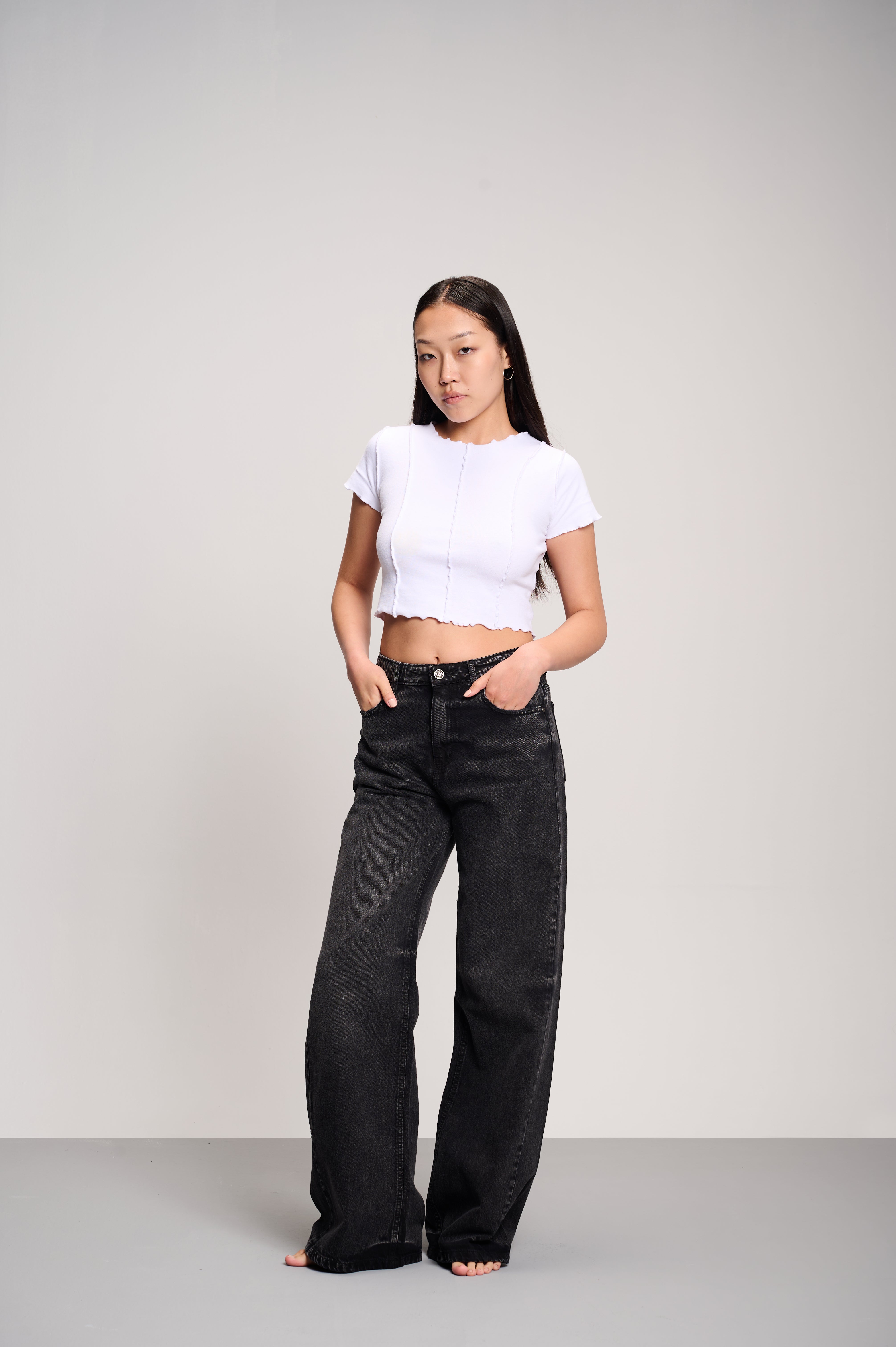 Dark Grey Flared Leg Jeans – TGS Worldwide